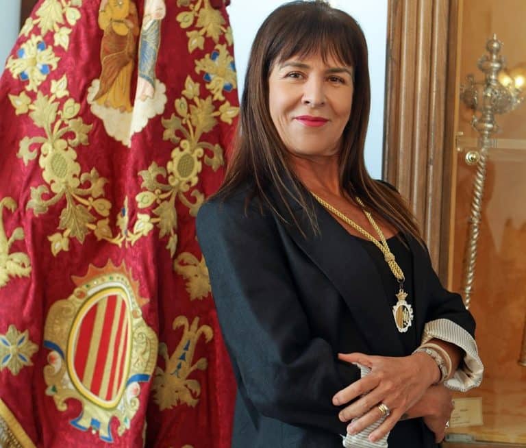 Lack of internet prevents Orihuela Social Services from functioning ...